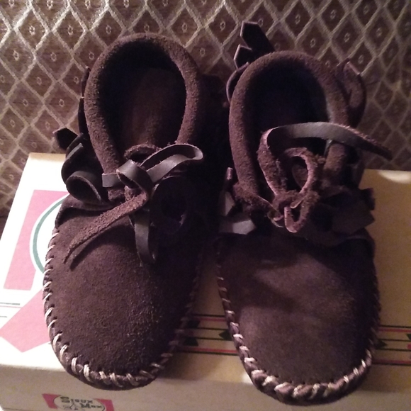 Sioux Mox | Shoes | Vintage Moccasin Sioux Mox Boys Slippers | Poshmark